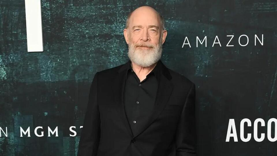 JK Simmons Channels J. Jonah Jameson as Spider-Man Taunts Him at Mets ...