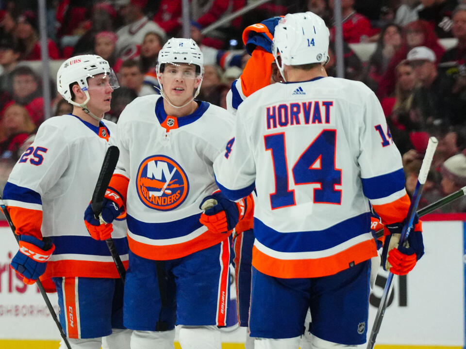 Islanders Weather the Storm, Beat Hurricanes 5-4