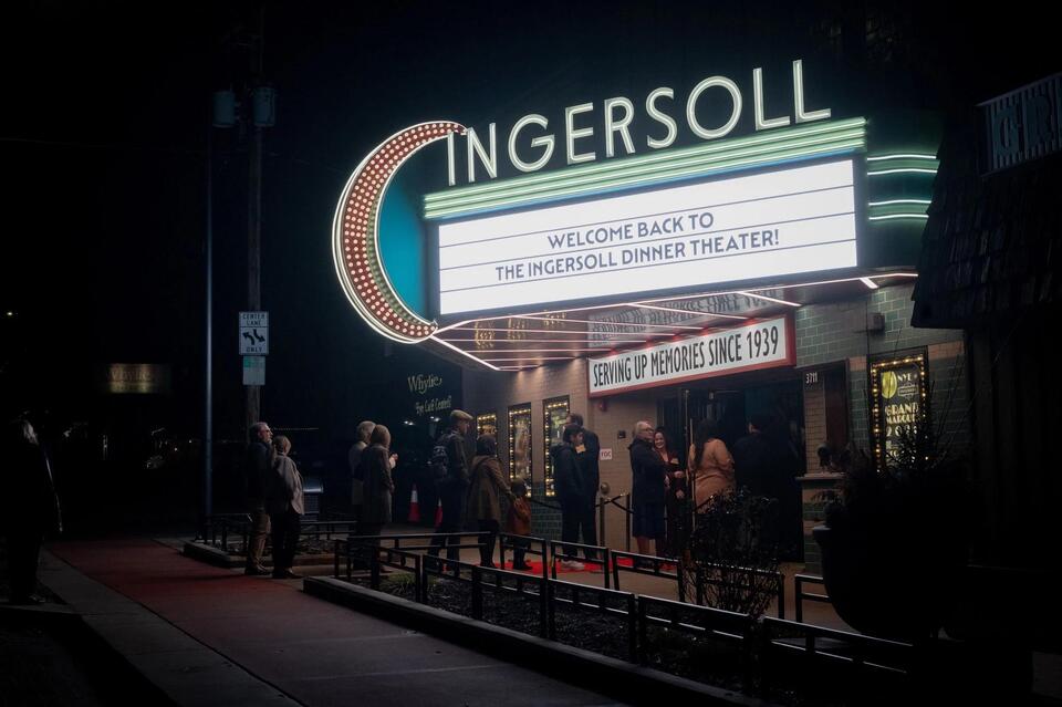 A Historic Dinner Theater Has Officially Reopened in Iowa - NewsBreak