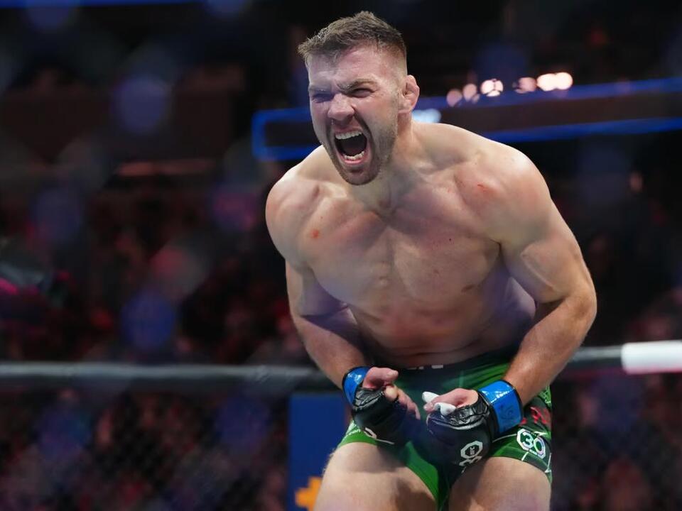 10 Best Finishes of UFC 305 Fighters Including Dricus Du Plessis’ KO of ...