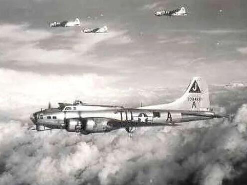 B-17 Ball Turret Gunner explains why he didn’t wear parachute at first ...