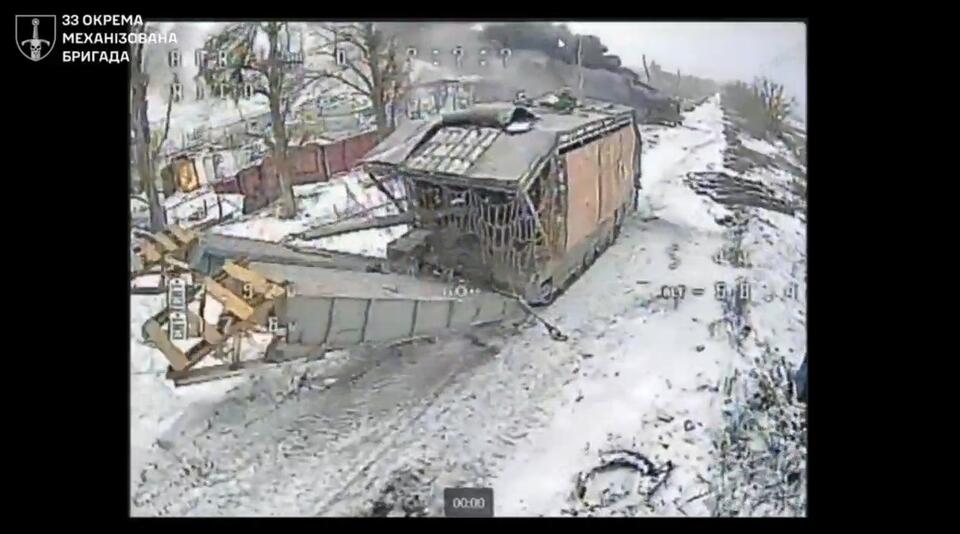 Russia's Turtle Tank Bridgelayer Is Proof The Russian Army Can Learn ...