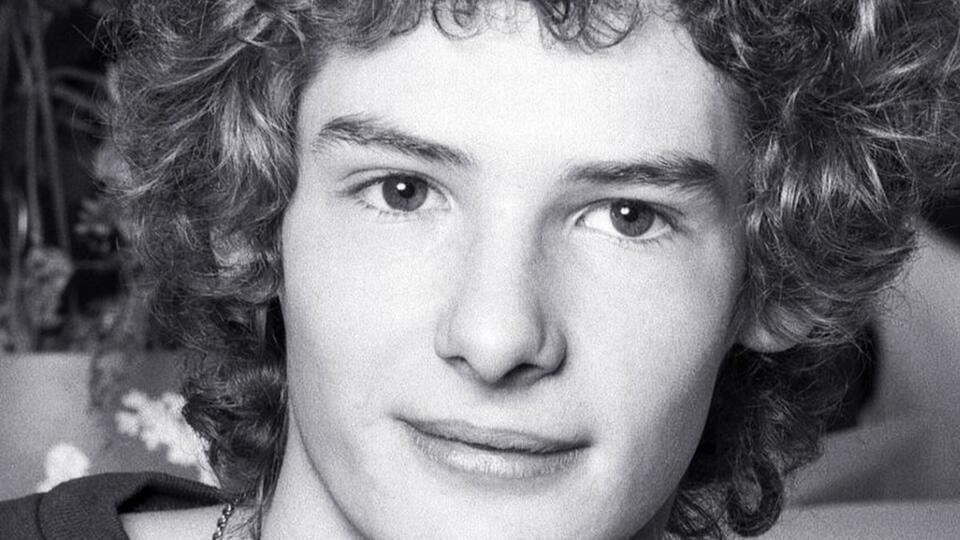 Former Child Star Mark Lester ('Oliver') Turns 67 - NewsBreak