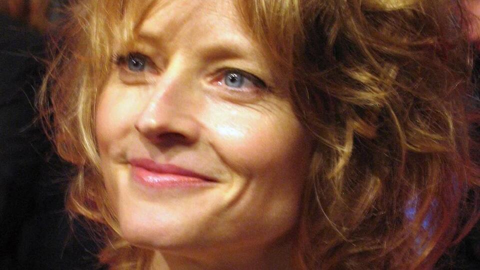 Jodie Foster’s Love Letter to French Cinema: Wine at Lunch Changes ...