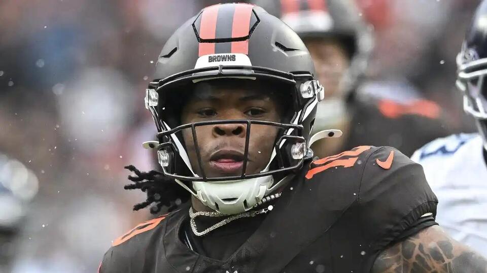 Browns RB Quinshon Judkins Claps Back at Fan Amid Struggles - NewsBreak
