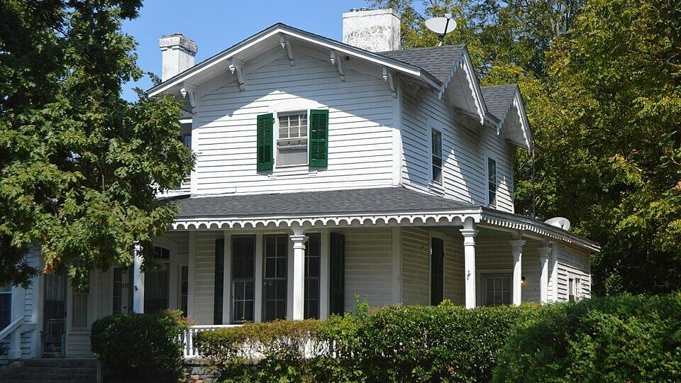 Historic Stagg House in Burlington, North Carolina, built between 1857 ...