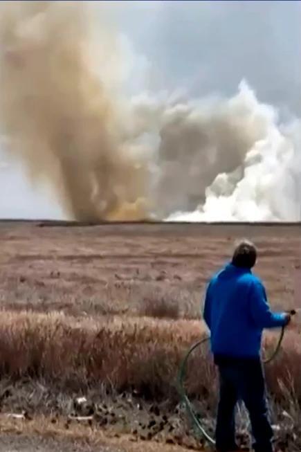 4 crew members eject safely after two Navy jets collide during air show ...