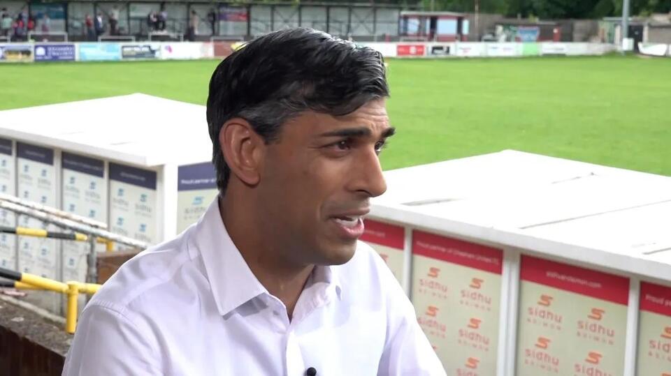 Rishi Sunak's 'embarrassing' football skills might be the worst thing ...