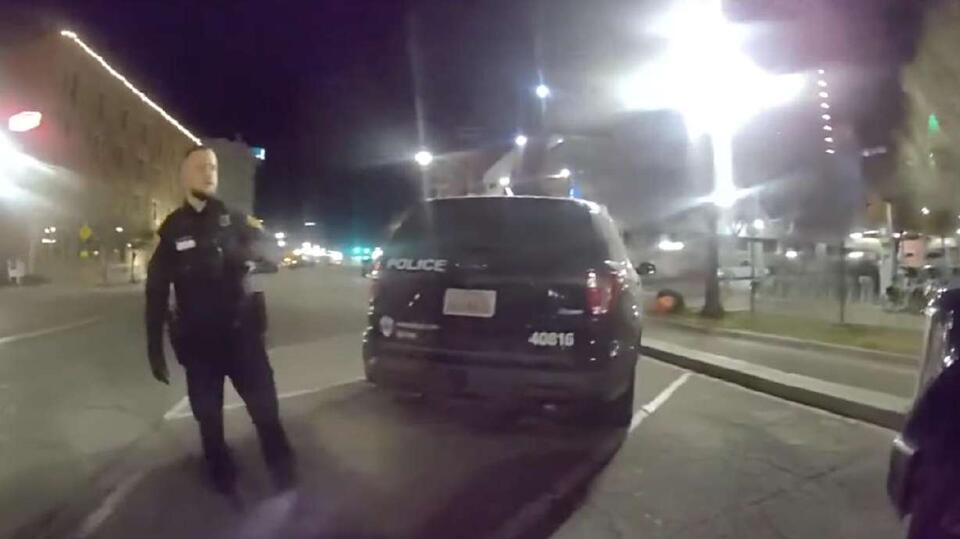 Officers talking about past shootings hear gunshots moments later ...