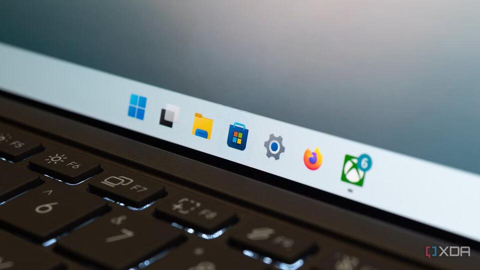 Ex-Microsoft lead says he "fought hard" to save the vertical taskbar on ...