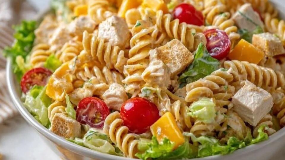 10-Minute Chicken Pasta Salad: The Ultimate Quick & Healthy Lunch ...