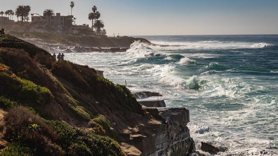 Magical seaside restaurant with captivating ocean views named most ...