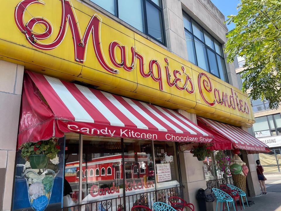 Customers keep cool thanks to Margie’s Candies - NewsBreak