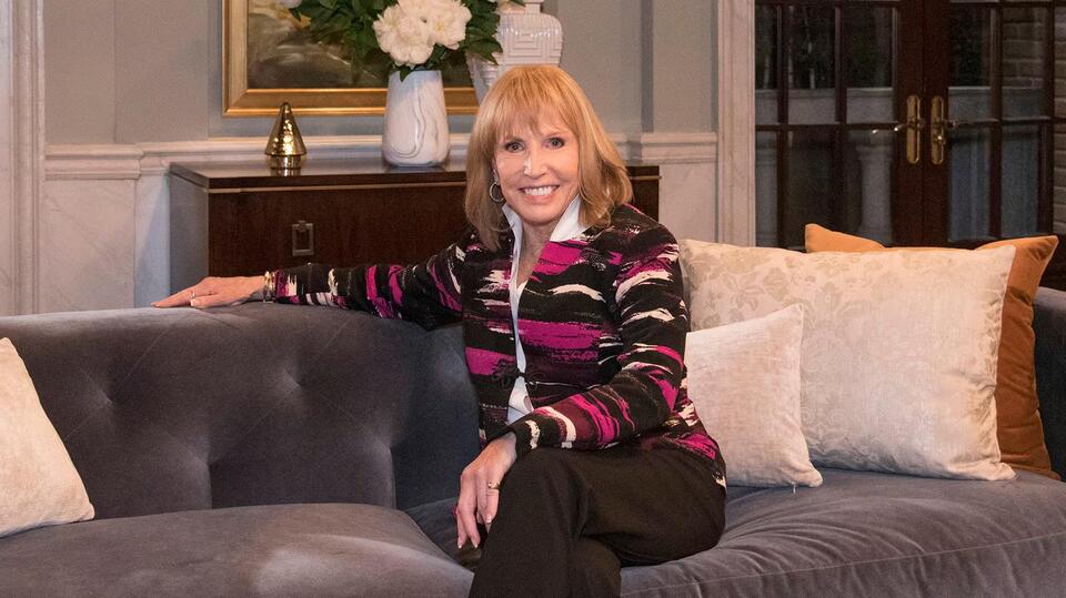 ‘General Hospital’ Star Leslie Charleson Dies at 79 - NewsBreak