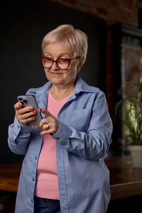How older people are reaping brain benefits from new tech - NewsBreak