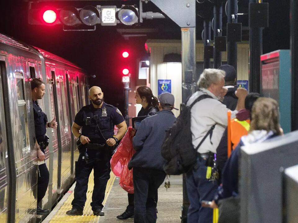 Video Shows Fight That Led to Subway Shooting in Brooklyn: 'You Stabbed ...