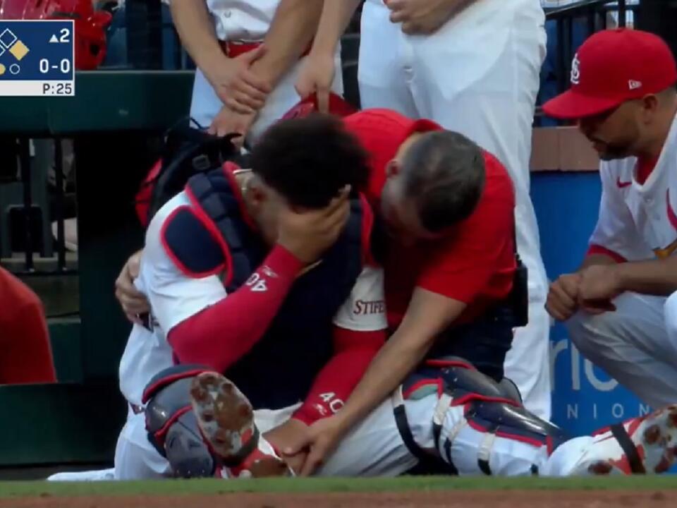 Willson Contreras suffers broken arm after being hit by JD Martinez swing