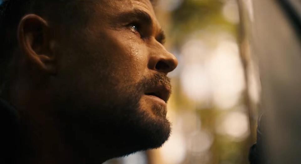 ‘Avengers: Doomsday’ Teaser Trailer Shows Thor Praying for Strength to ...