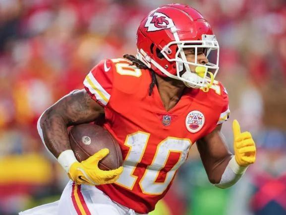 Samaje Perine, Carson Steele, Kareem Hunt all in post-Pacheco's injury ...