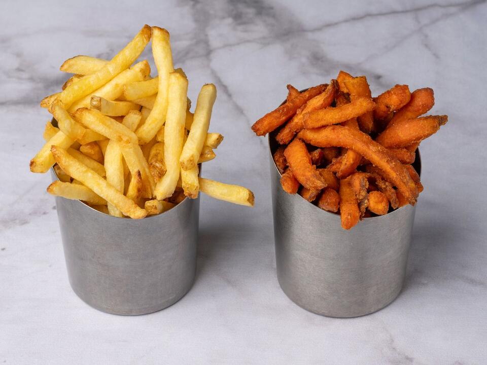 Sweet Potato Fries Vs. Regular Fries: Experts Reveal The Healthier ...