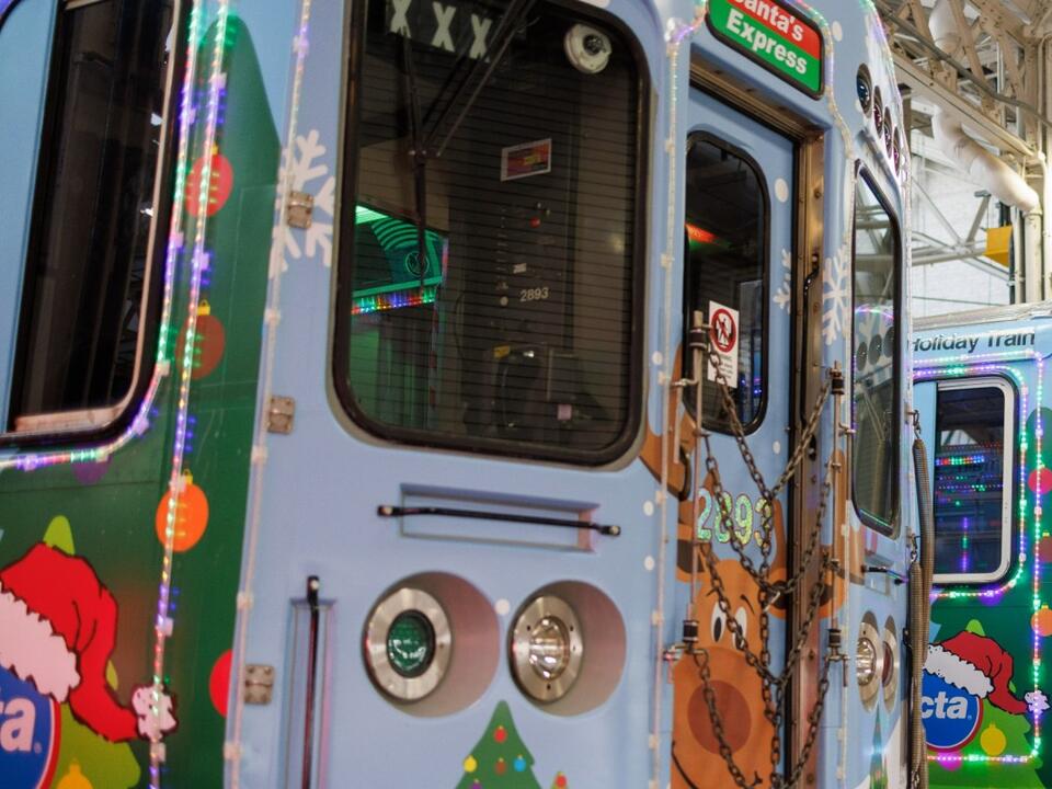 Making the holiday trains: How CTA decks the L’s at Santa’s Skokie workshop