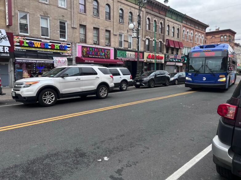 Is double parking legal in NYC? No, but here’s how drivers do it ...