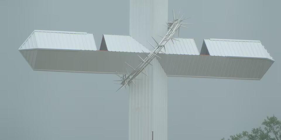 Cross of Christ Foundation raises newly constructed cross with crown of ...
