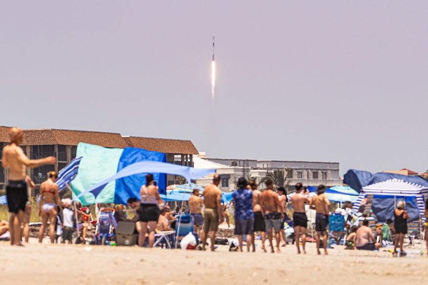 SpaceX launches 23 Starlink satellites on Memorial Day weekend Falcon 9 ...