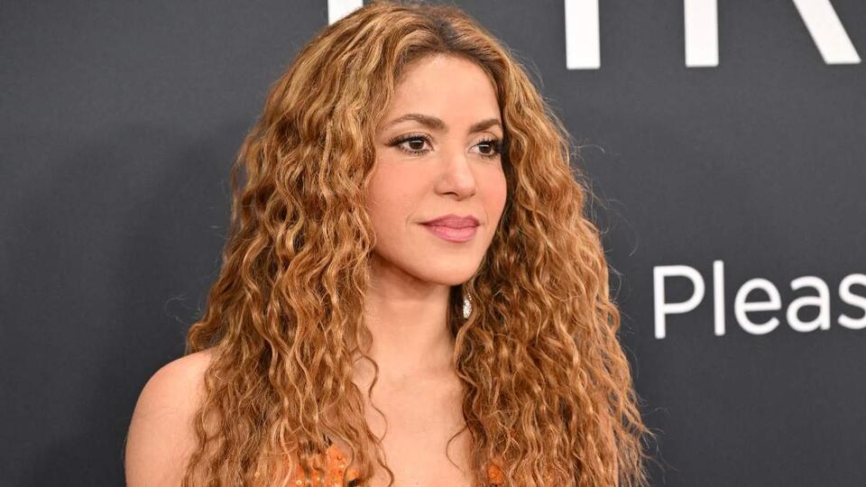 Shakira Flaunts Legs in Sheer Dress With Daring Slit - NewsBreak