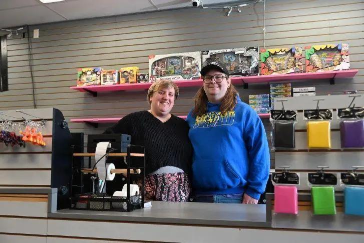 Hermiston couple opening fantasy board game store at Hermiston Plaza ...