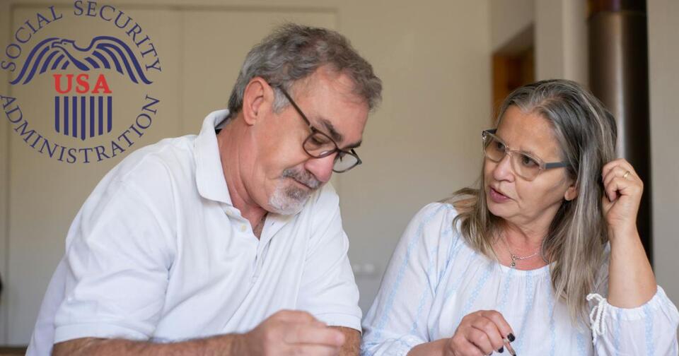 Experts Warn Retirees May Soon Face a Possible $460 Cut to Social ...