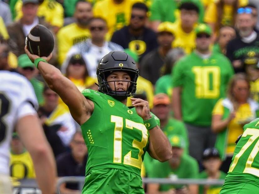 Iowa Visit Primer: Oregon quarterback transfer Ty Thompson to visit ...