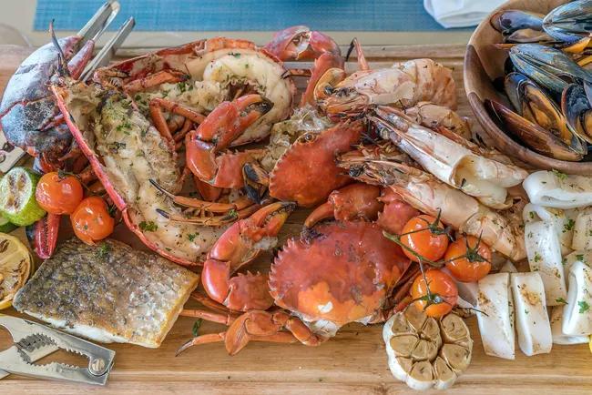 Beloved Florida Restaurant Serves The 'Best Seafood' In The State ...