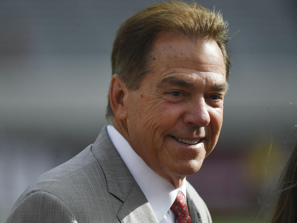 Nick Saban Identifies Biggest Problem For Oregon Ducks Following Slow ...