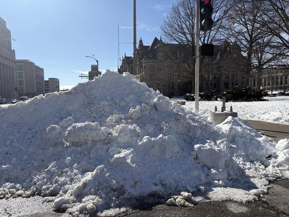 St. Louis’ snow battle was something new for retired Air Force colonel ...
