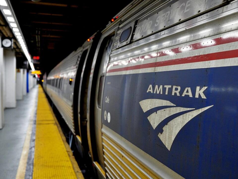 Amtrak service between New York and Boston resumes after suspension