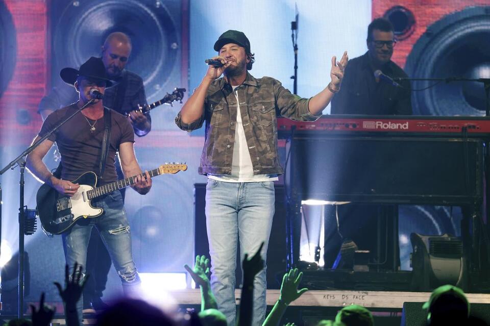 Luke Bryan’s 2026 Farm Tour Skips Michigan… For Now - NewsBreak