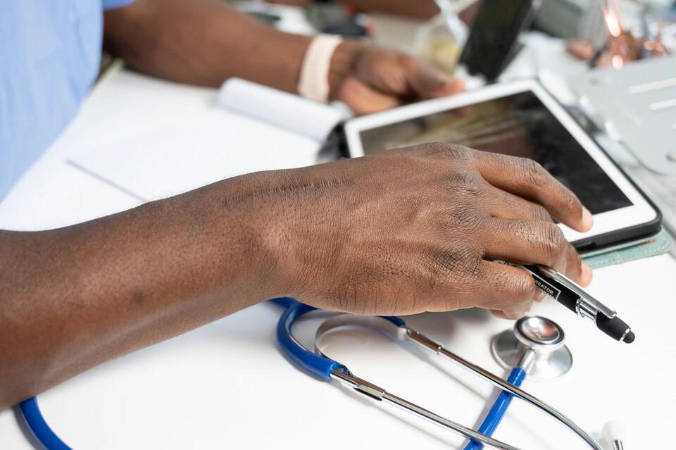 Washington Healthcare Scam Targets Medical Workers - NewsBreak