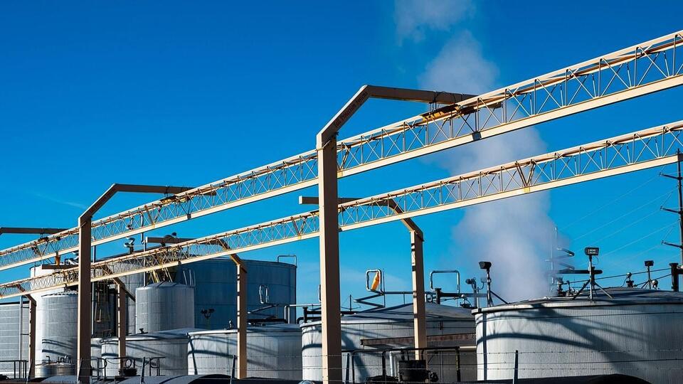 Federal Reserve Survey, EIA project lower U.S. oil production ...