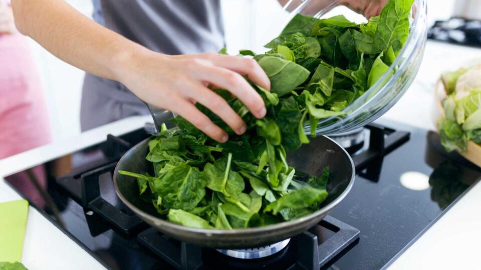 15 spinach recipes that taste incredible and keep you healthy - NewsBreak