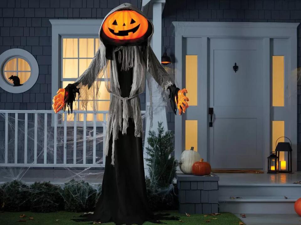 Target has the 8-foot Lewis the pumpkin ghoul back for Halloween — but ...