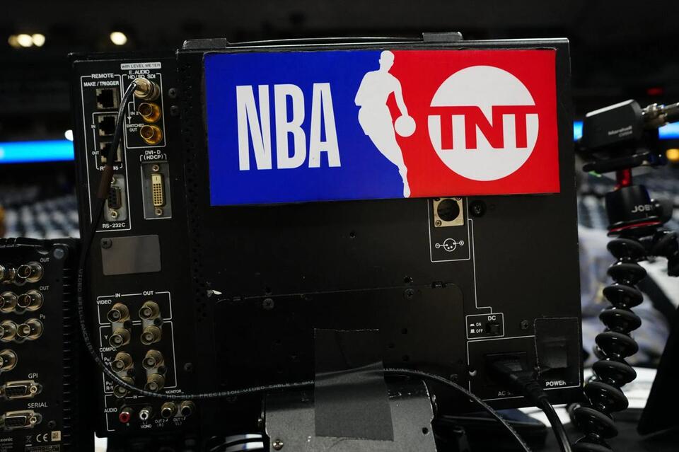 List of All ‘Inside the NBA’ on TNT Hosts in Broadcast History - NewsBreak