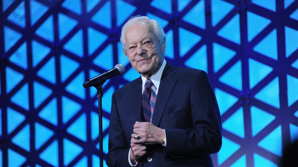 Newsman Bob Schieffer Lands First Solo Art Exhibit: See His Work and ...