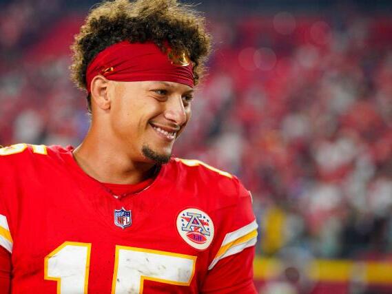 Patrick Mahomes shares opinion on Nebraska QB Dylan Raiola mimicry