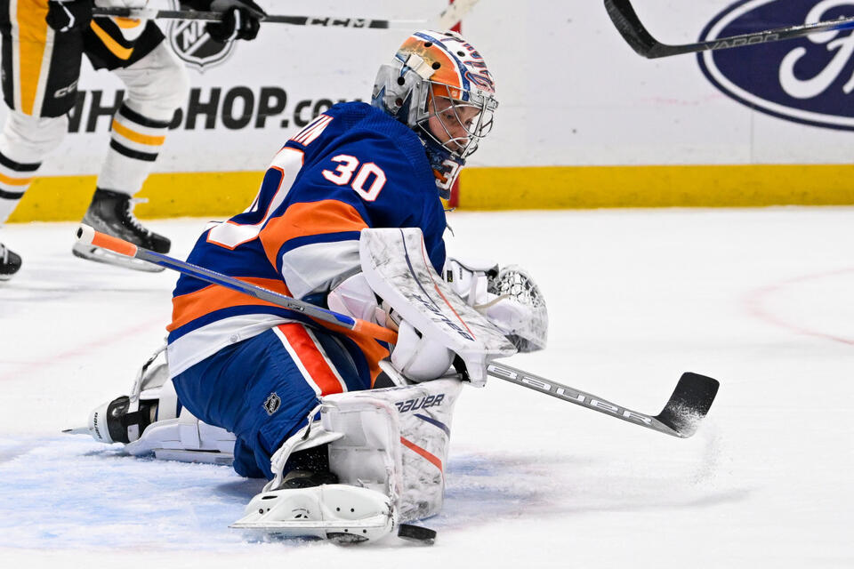 Islanders Patrick Roy 'Going With A Ferrari' In Goal For Game 3 - NewsBreak