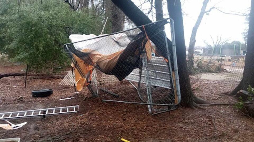 High winds topple trees; minor flooding and power outages in Pee Dee ...