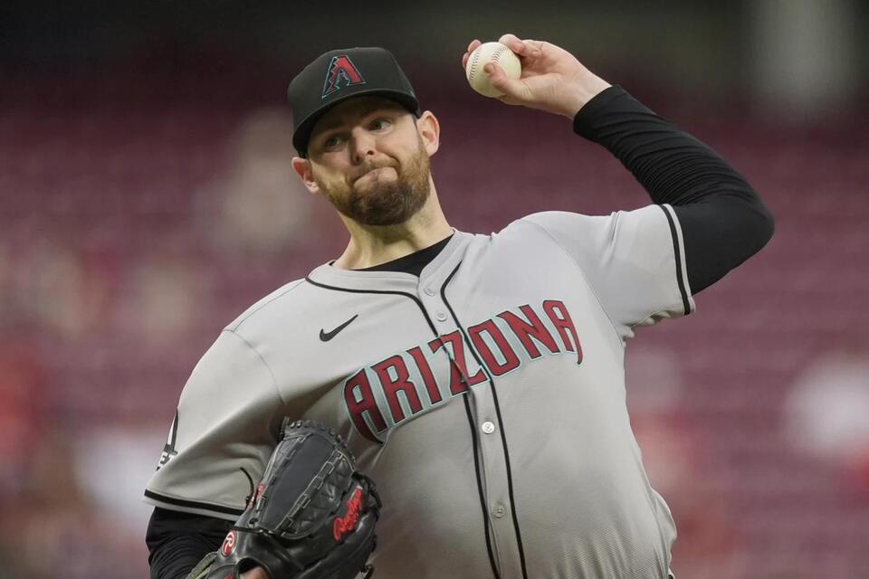 Montgomery throws 7 solid innings and Diamondbacks hold off Reds 4-3 ...