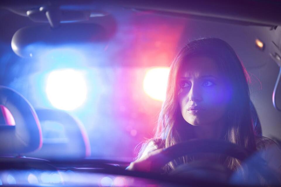 Pulled over by the police? Never answer these questions - NewsBreak