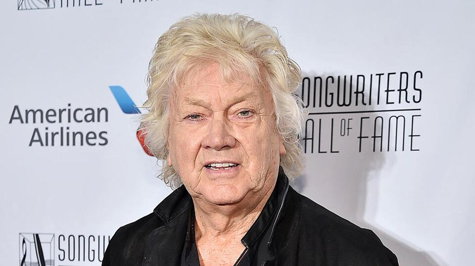 Legendary Rock Star Dies ‘Unexpectedly’ at 82 - NewsBreak