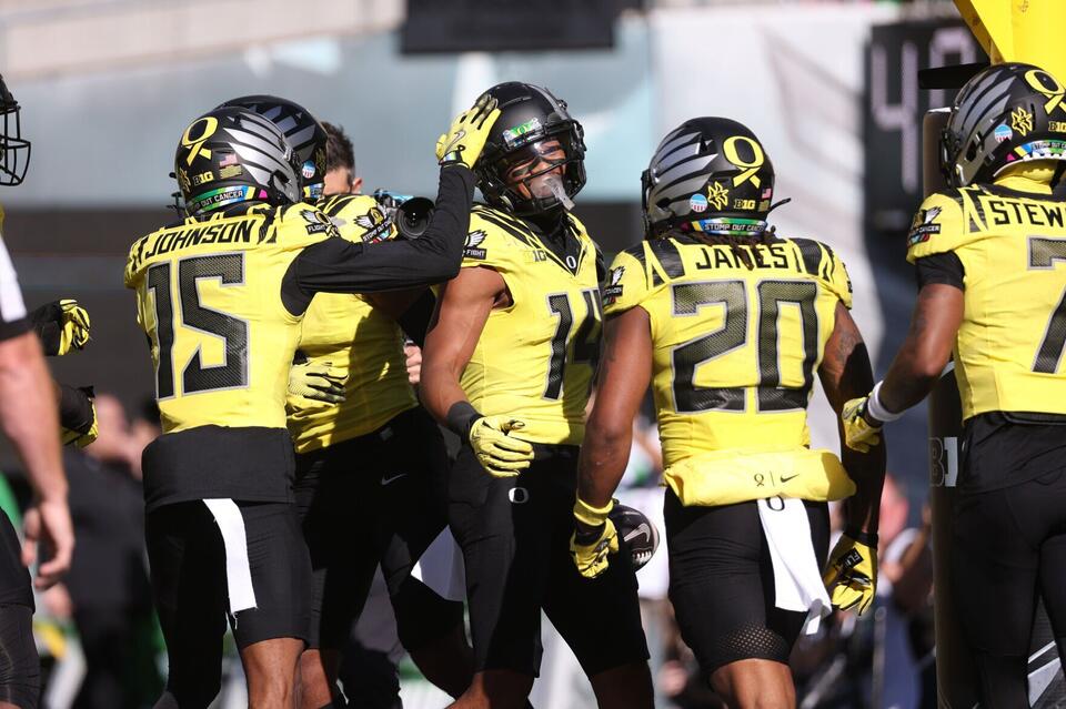 Oregon football's Justius Lowe finding station in Ducks' passing corps ...